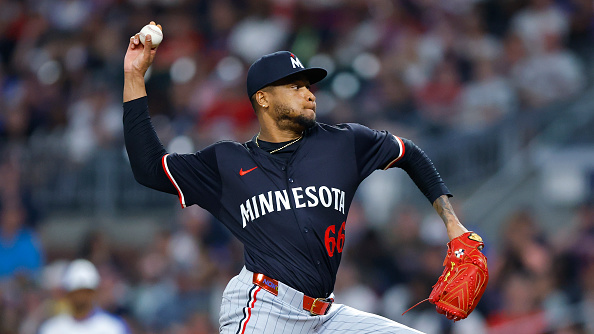 Which prospect did Red Sox trade to Twins for hard-throwing reliever ...